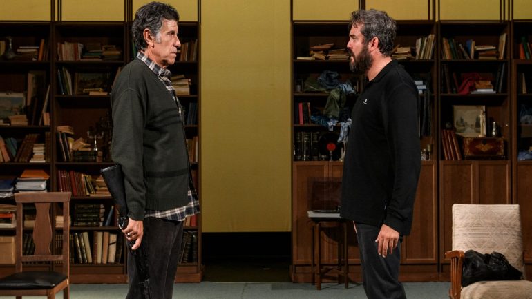 ΠΗΓΑΜΕ / ΕΙΔΑΜΕ : "ΑΙΝΙΓΜΑΤΙΚΕΣ ΠΑΡΑΛΛΑΓΕΣ" ΣΤΟ ΘΕΑΤΡΟ ΒΡΑΧΩΝ - Street ...