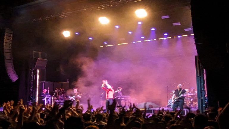 ΠΗΓΑΜΕ / ΕΙΔΑΜΕ : "ΟΙ FRANZ FERDINAND ΑΠΕΔΕΙΞΑΝ ΟΤΙ ΤΟ ΔΥΣΚΟΛΟ ΕΙΝΑΙ ΝΑ ...
