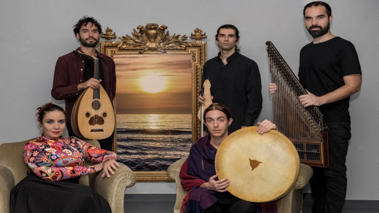 "UCCELLI DEL MARE" Η ΦΕΝΙΑ ΠΑΠΑΔΟΔΗΜΑ ΣΤΟ ΜΕΓΑΡΟ ΜΟΥΣΚΗΣ ΑΘΗΝΩΝ ΤΗΝ ...